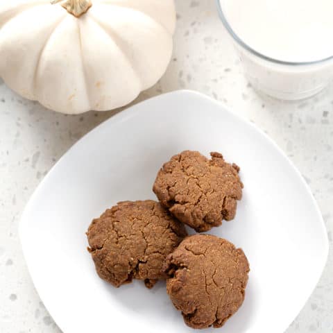 AIP Ginger Cookies (aka AIP Gingersnaps) | The Honest Spoonful